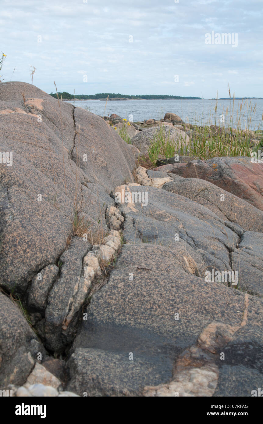 rock formation- white stripe Stock Photo - Alamy