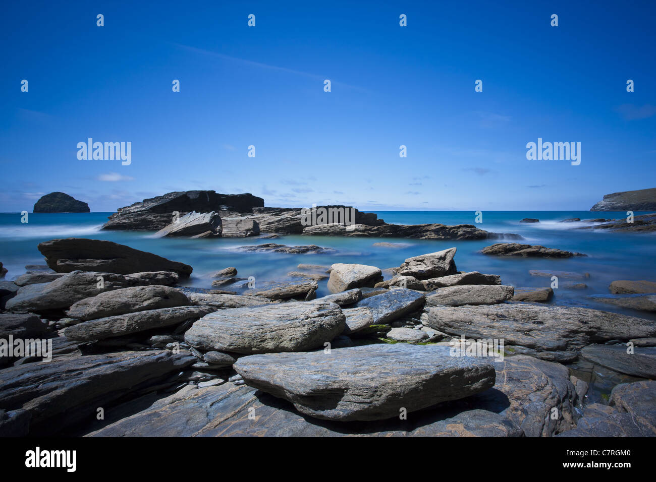 Long exposure trebarwith strand hi-res stock photography and images - Alamy