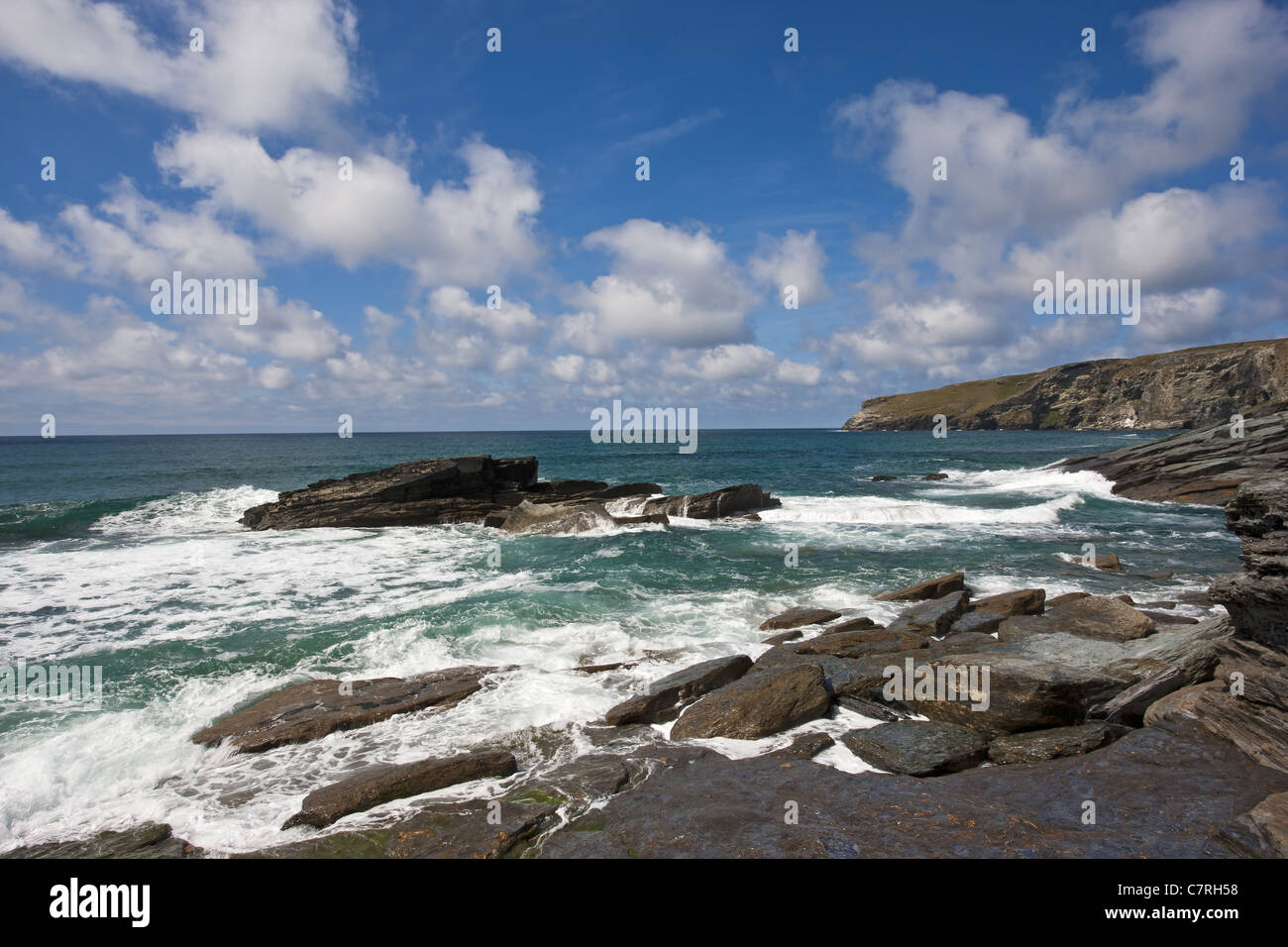 Trebarwith summer high tide north hi-res stock photography and images ...