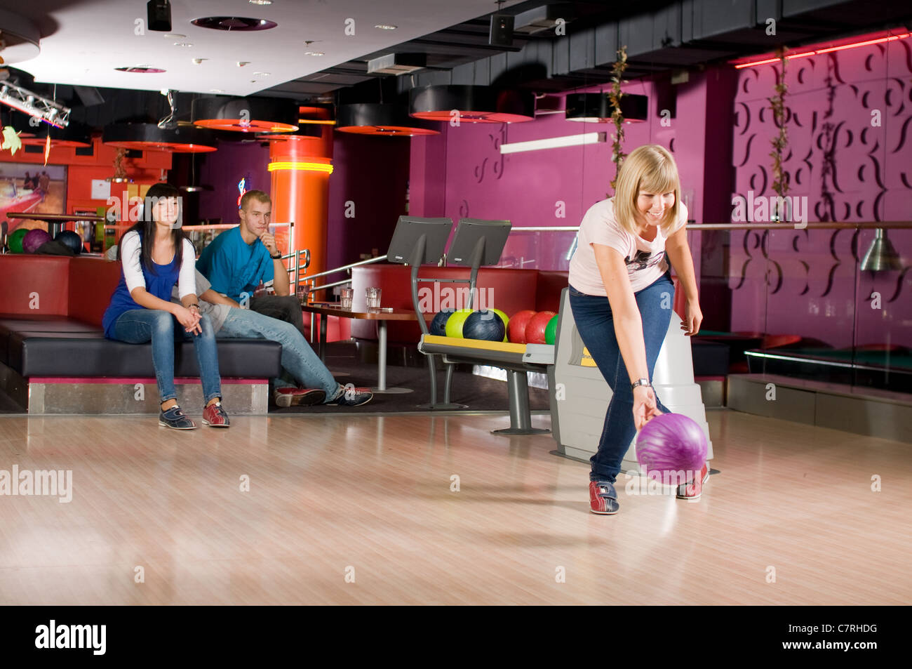 The bowling hi-res stock photography and images - Alamy
