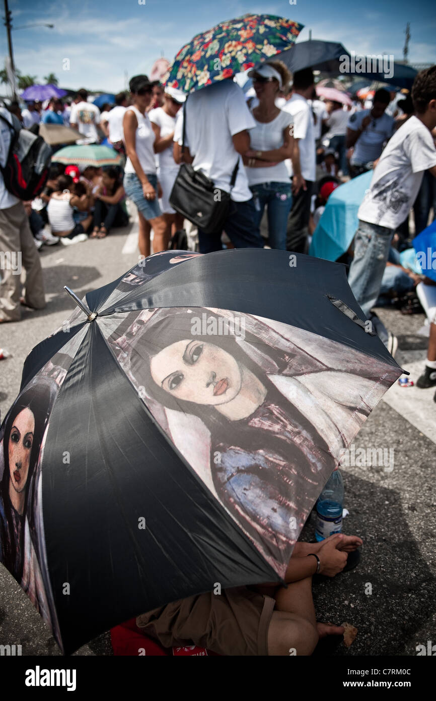 Peace concert hi-res stock photography and images - Alamy