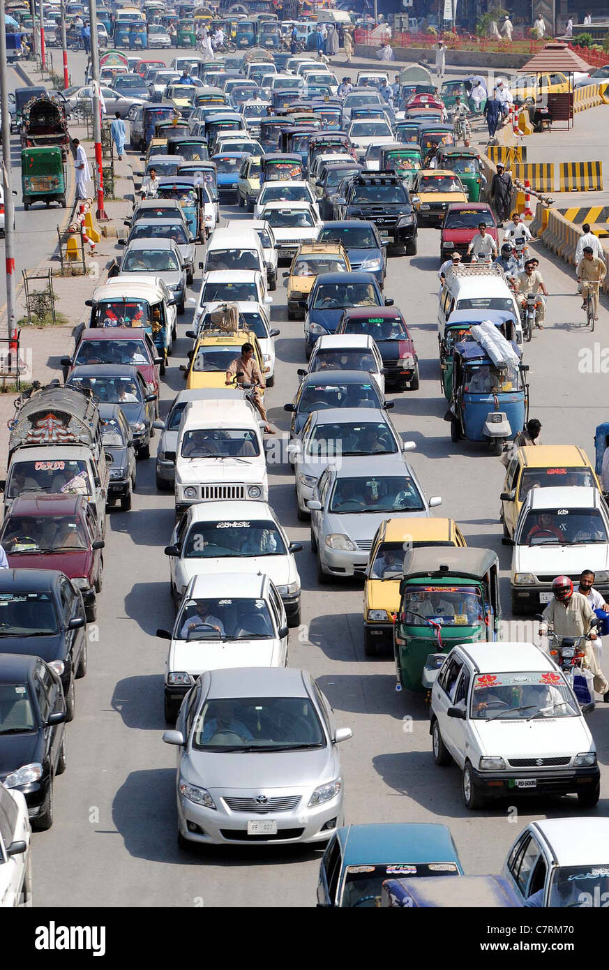A view of traffic jam due to blocked GT.road on occasion of the visit ...