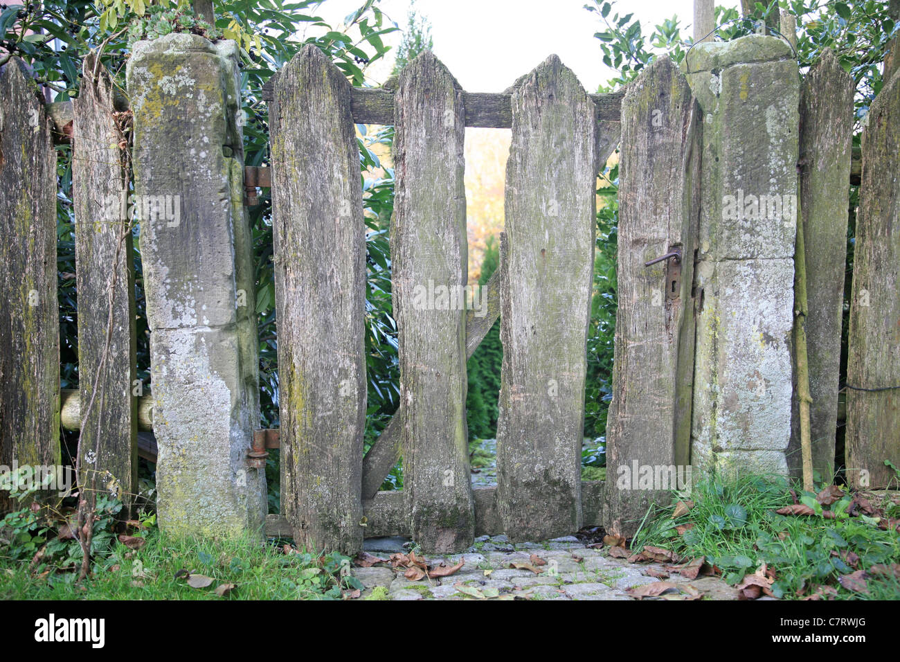 Old weathered garden gate and fence Stock Photo - Alamy
