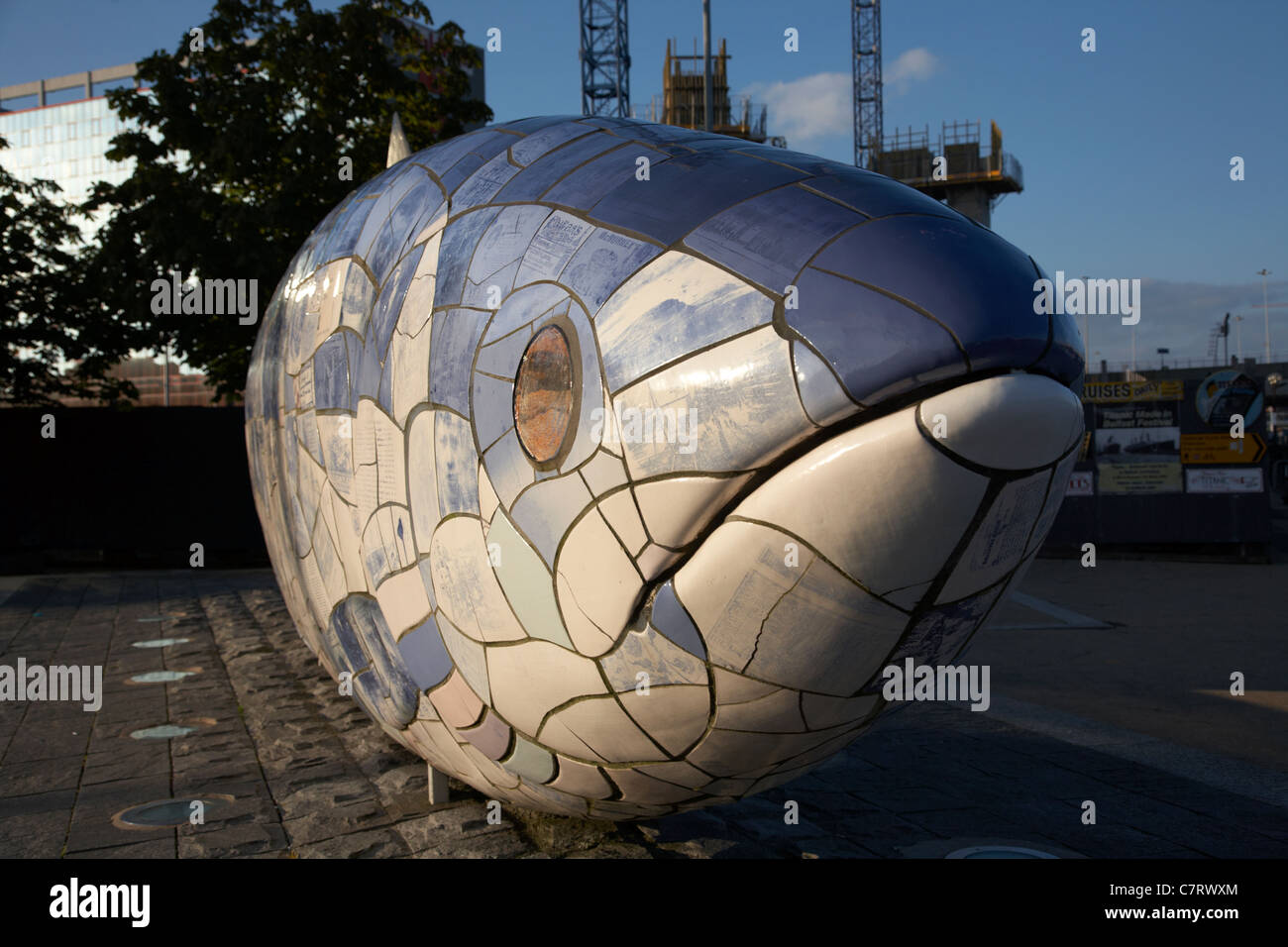 'The Big Fish' Salmon sculpture by John Kindness next to the River ...