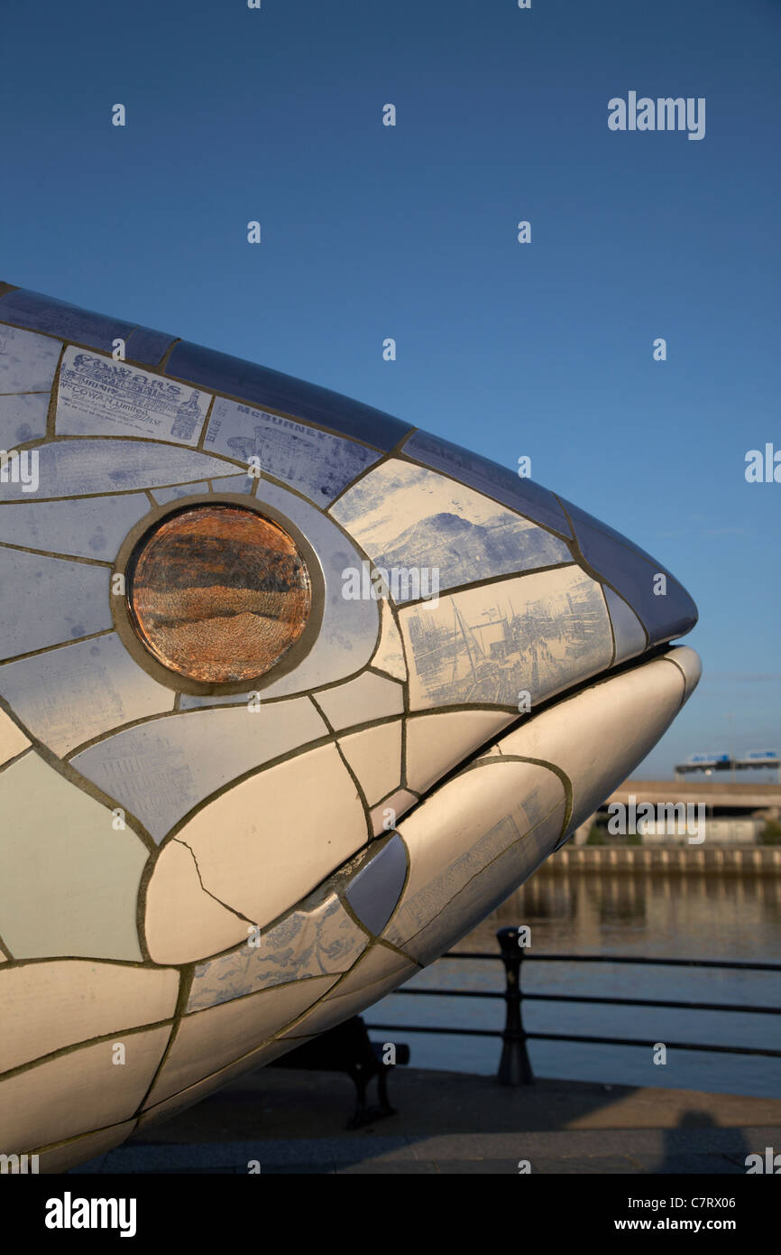 'The Big Fish' Salmon sculpture by John Kindness next to the River ...