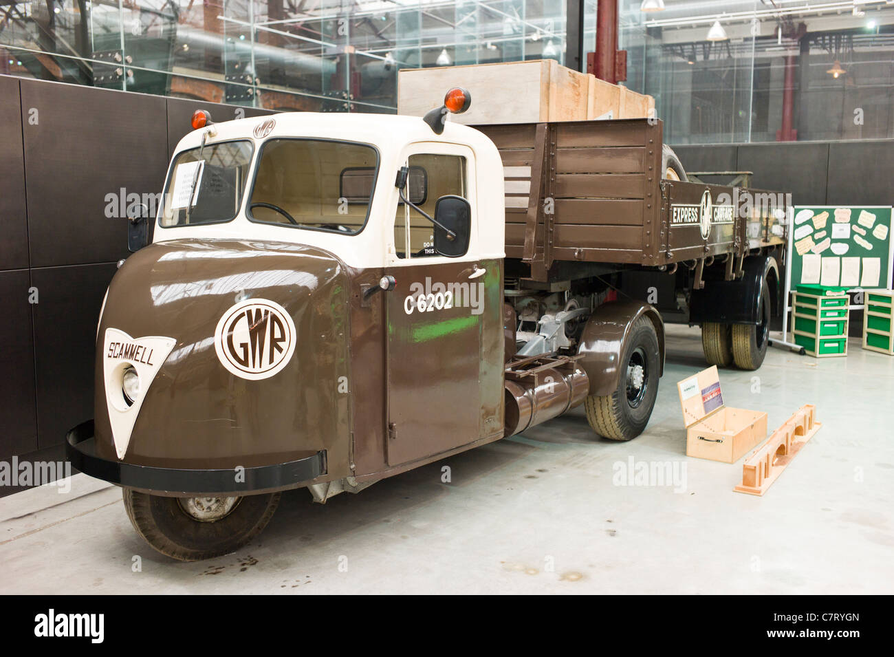 Old scammell truck hi-res stock photography and images - Alamy