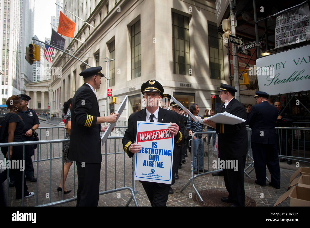 Informational picket hi-res stock photography and images - Alamy