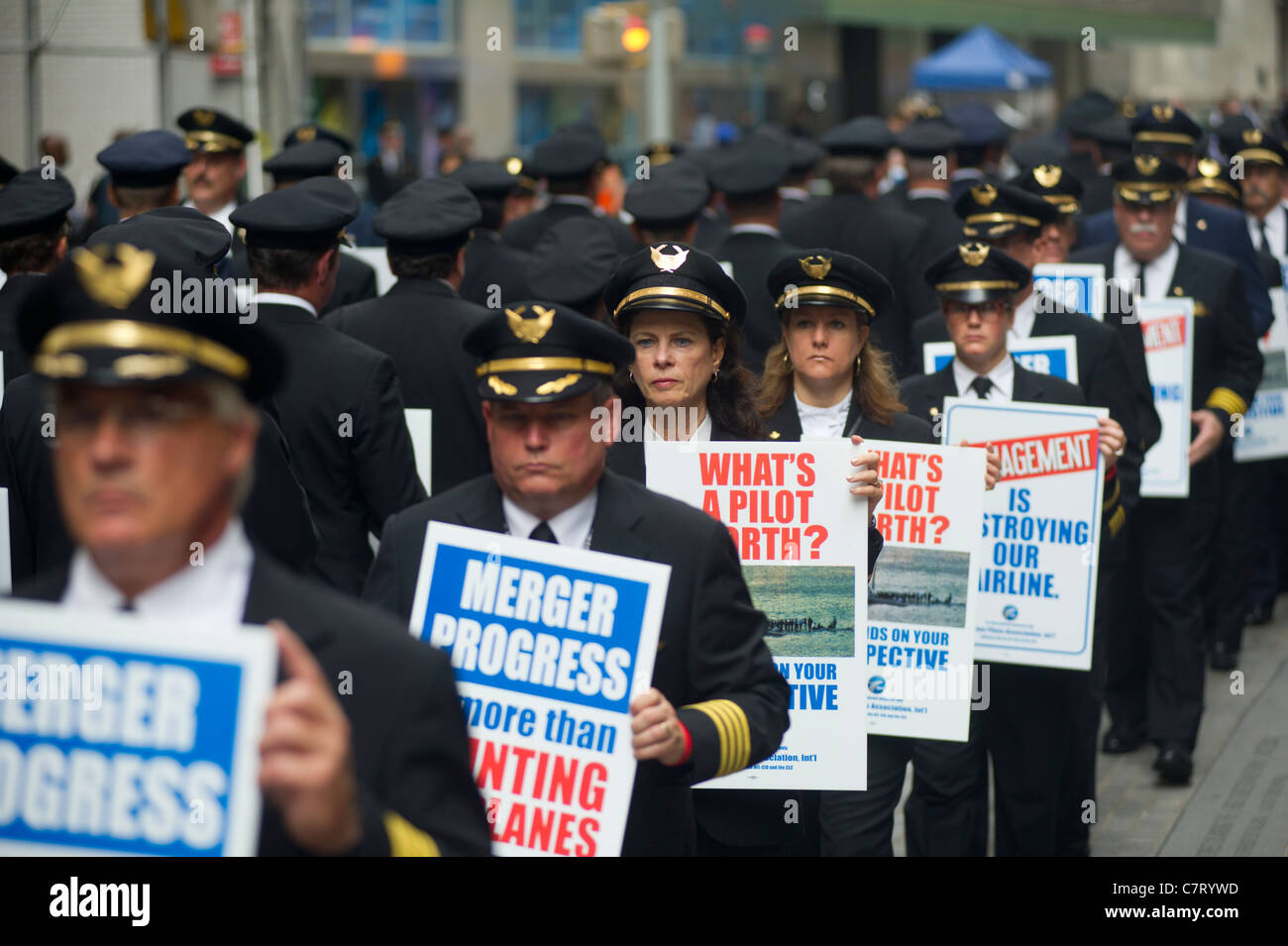 Informational picket hi-res stock photography and images - Alamy