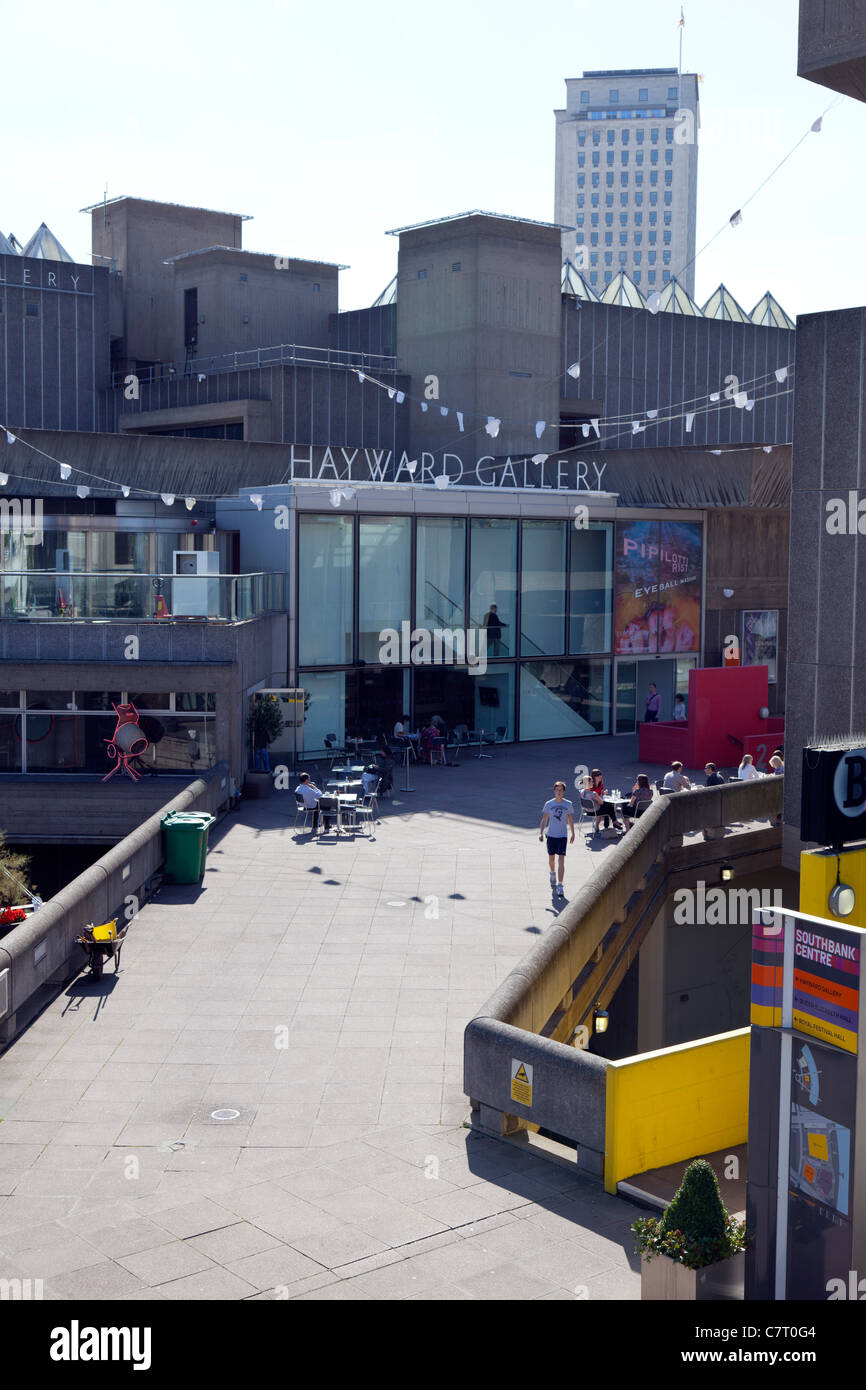 Hayward gallery modern art exhibition hi-res stock photography and ...