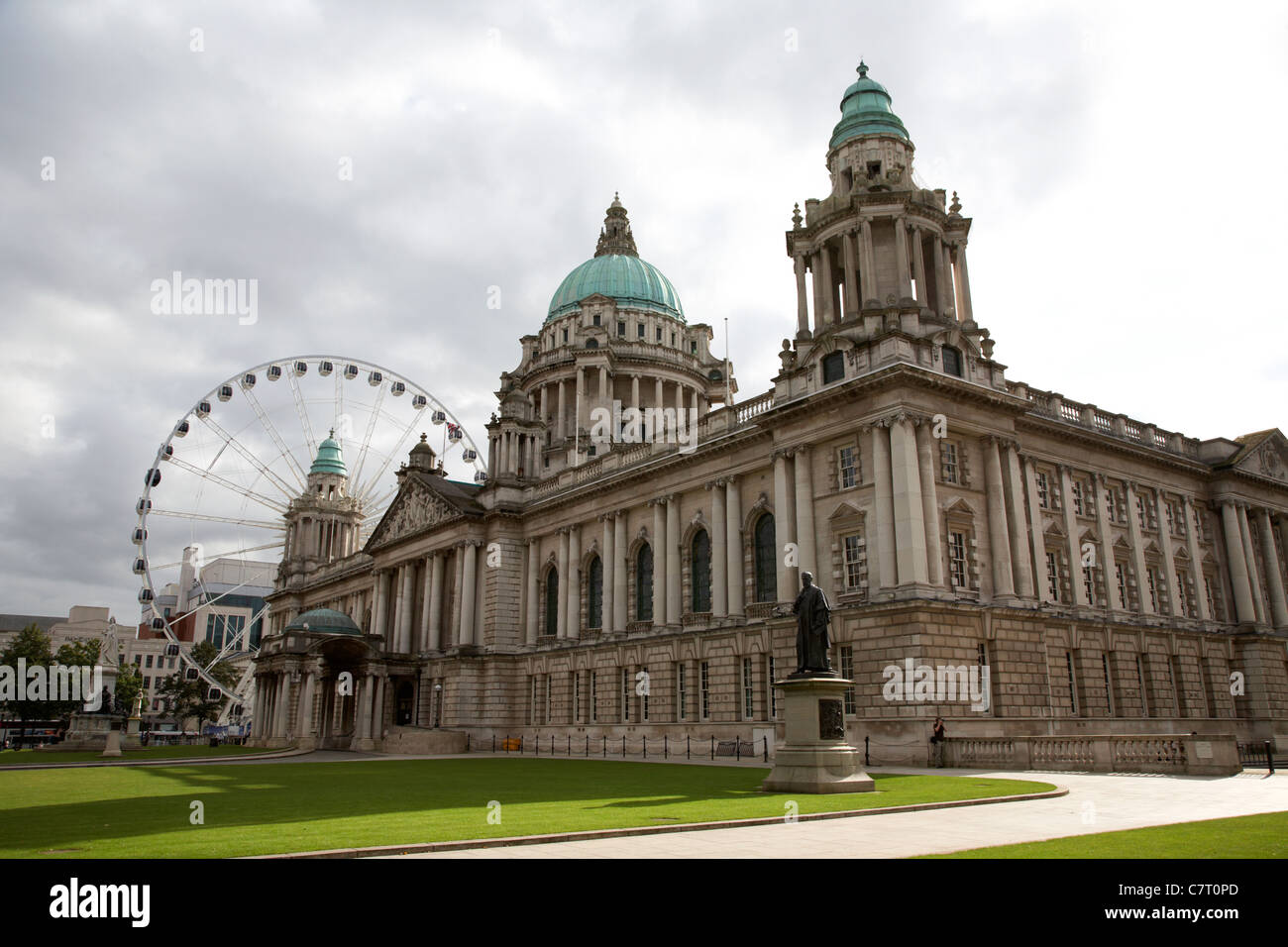 Belfast City Hall, Donegall Square, Belfast, Northern Ireland, UK Stock ...