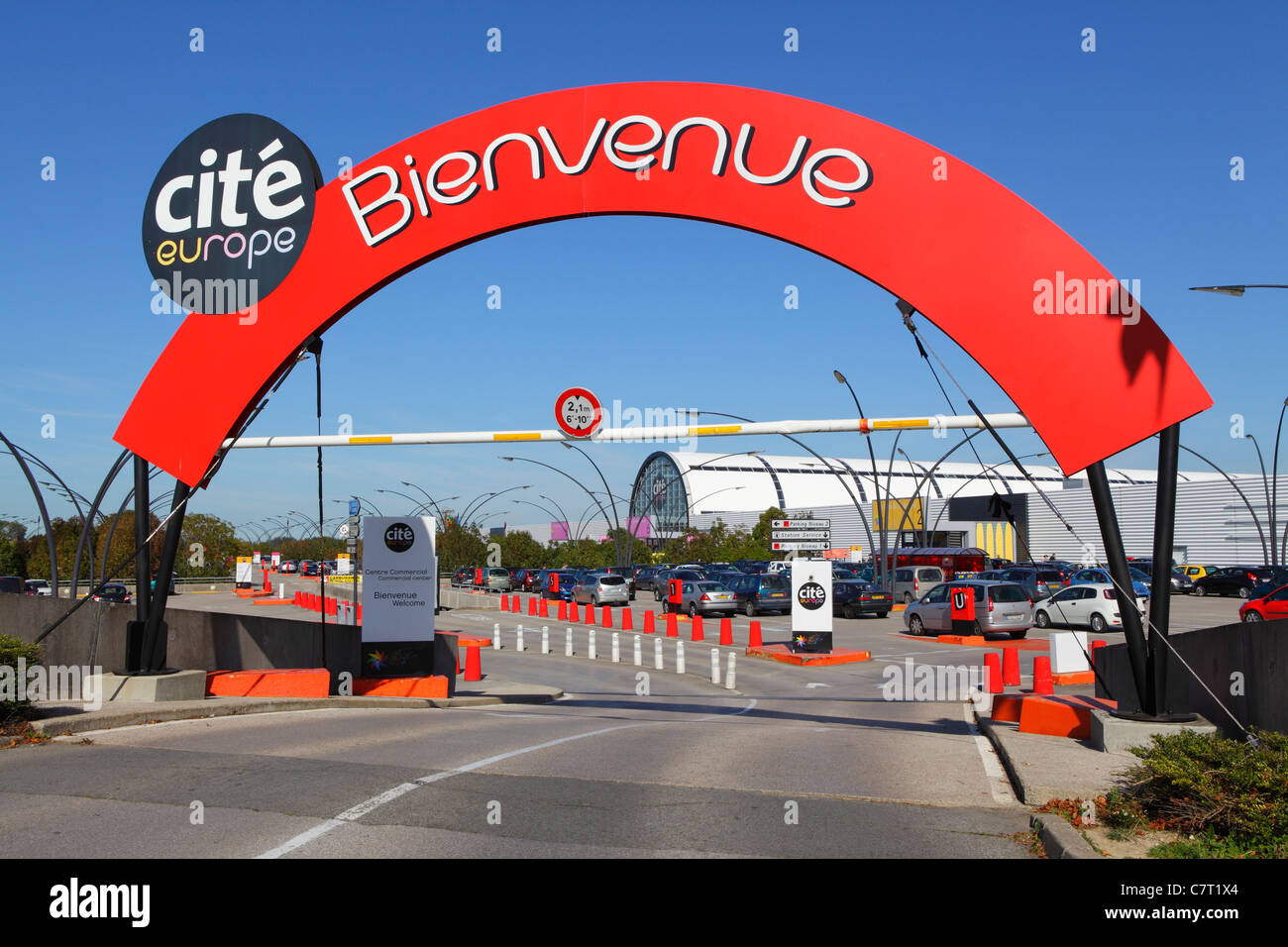 Calais france cite europe shop hi-res stock photography and images - Alamy