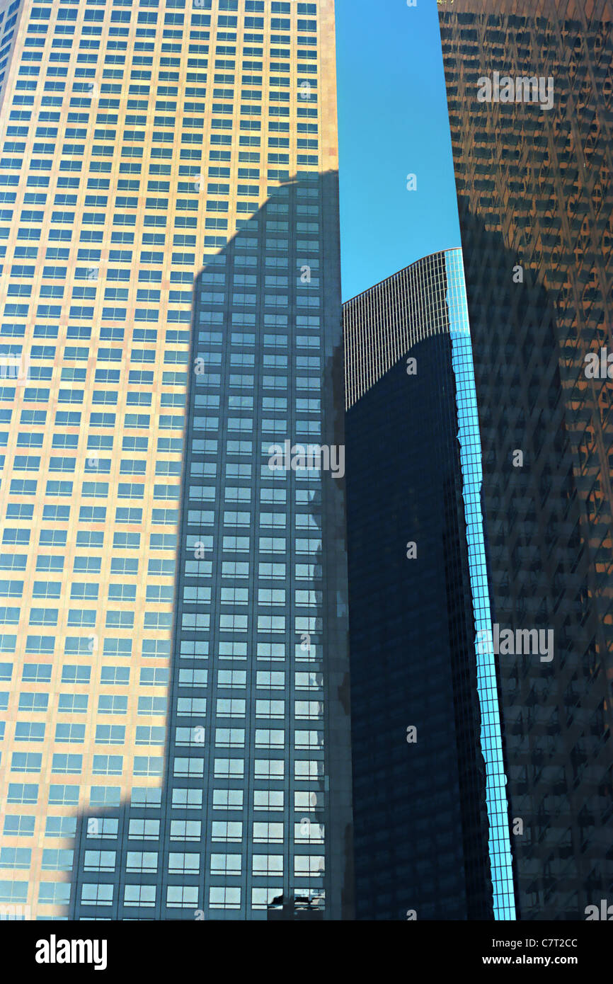 Photo windows skyscrapers hi-res stock photography and images - Alamy