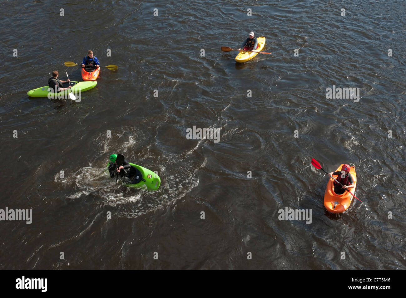 The river wye kayaking hi-res stock photography and images - Alamy