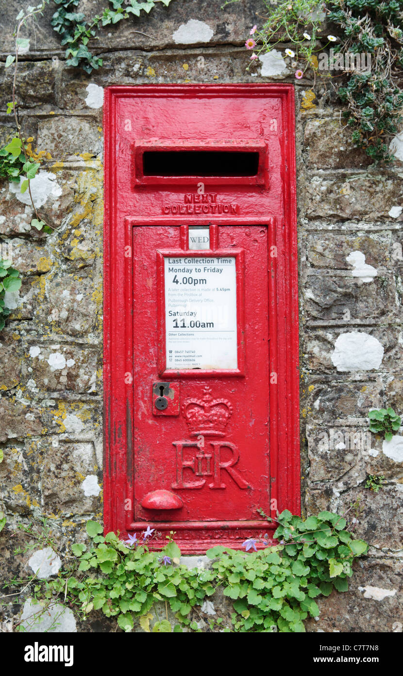 Royal Mail Letterbox High Resolution Stock Photography and Images - Alamy