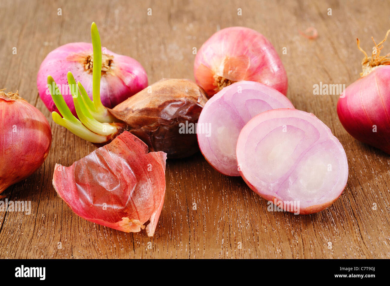 Red skin onions hi-res stock photography and images - Alamy