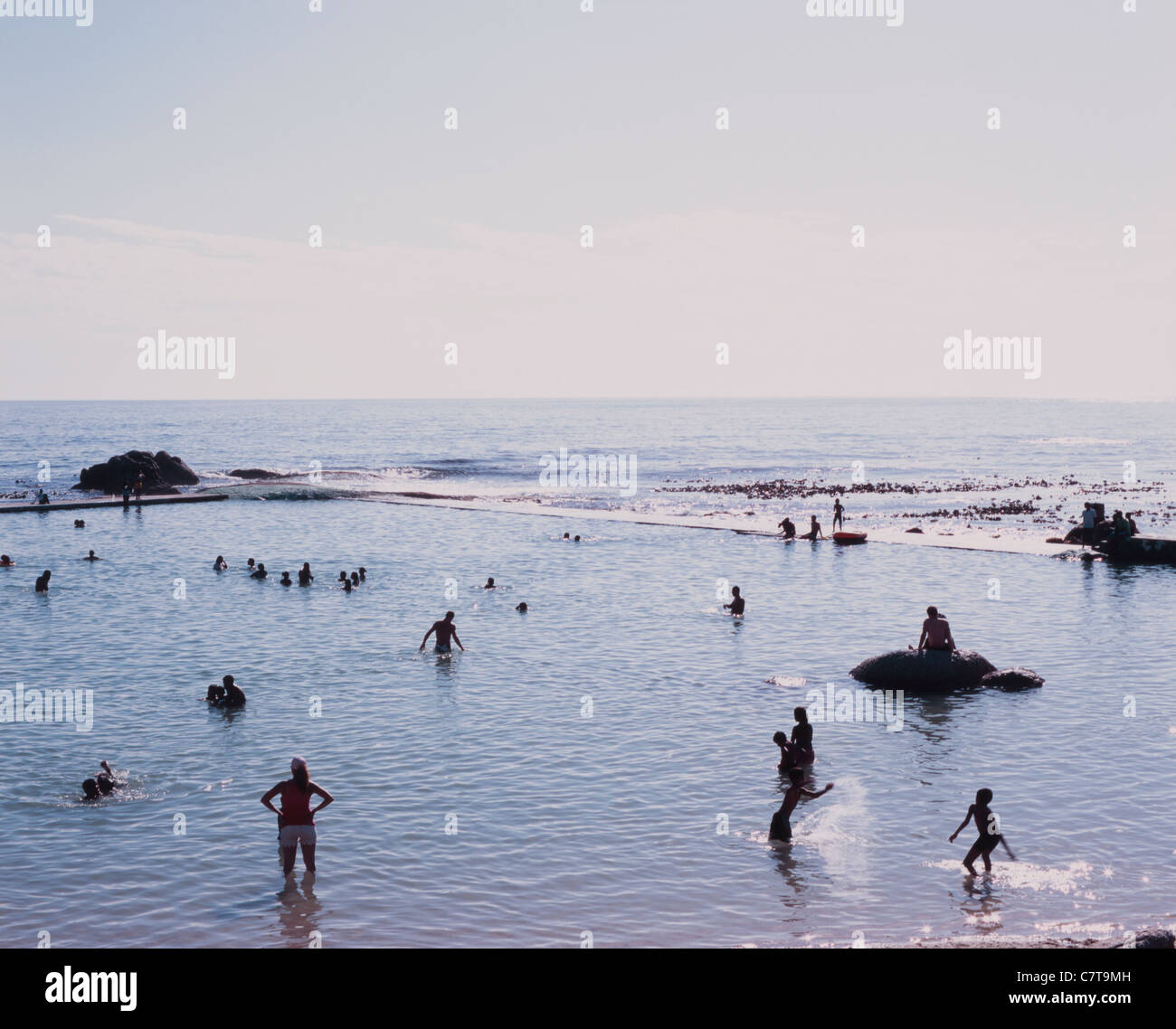 Camps Bay Tidal Pool with bathers - Cape Town Stock Photo - Alamy