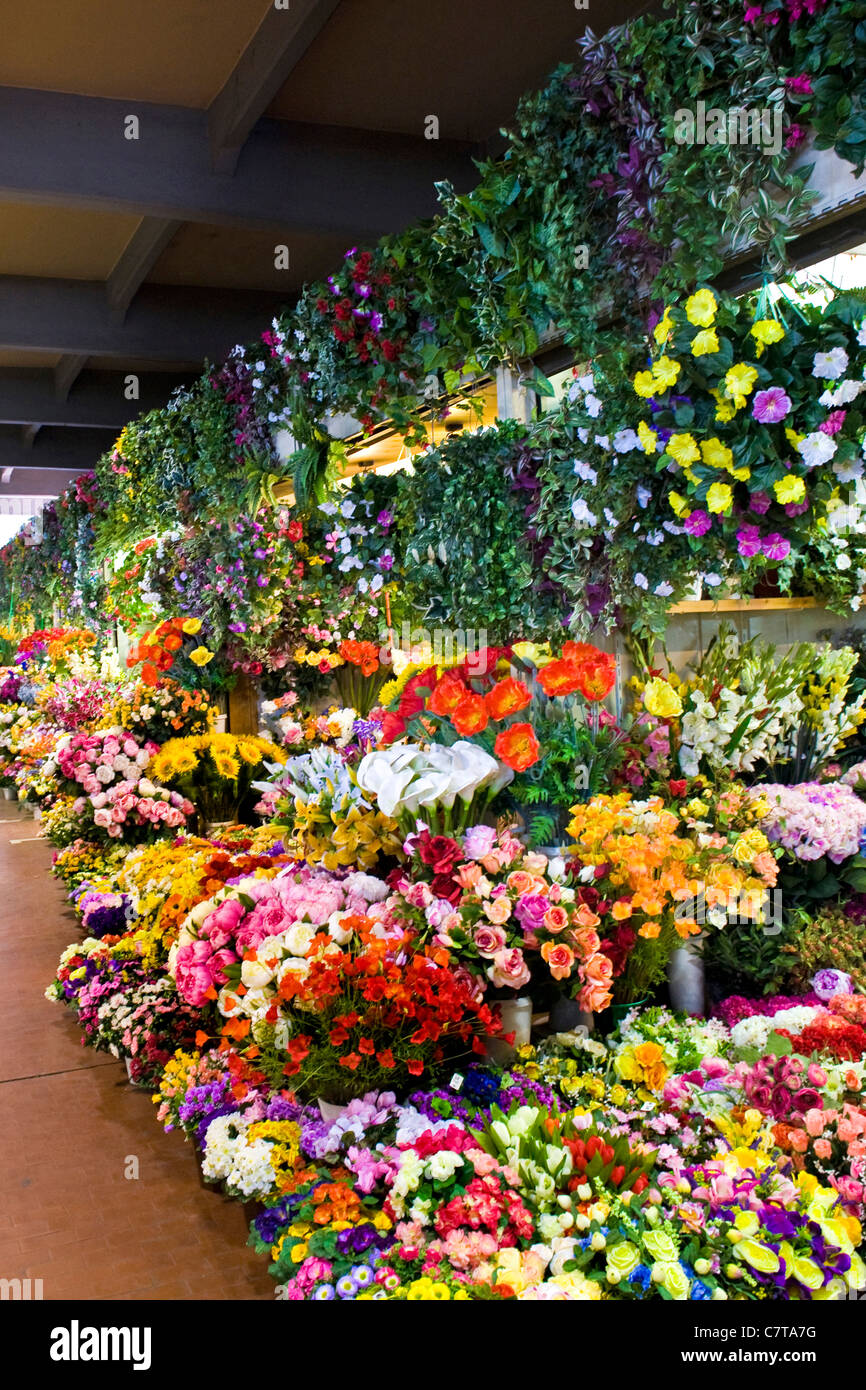Market flowers hi-res stock photography and images - Alamy