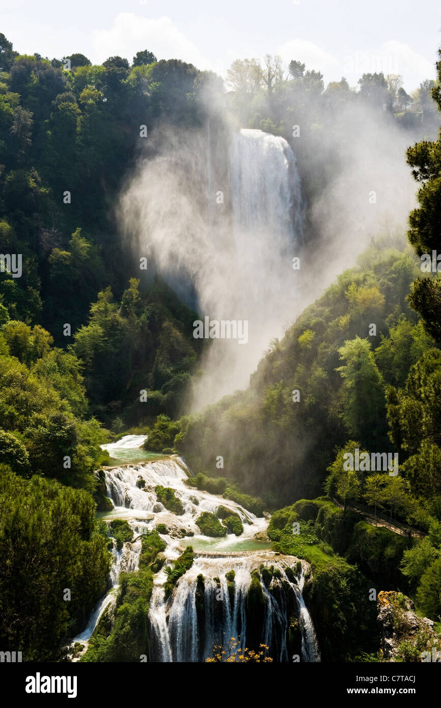 View powerful waterfall cascades hi-res stock photography and images ...