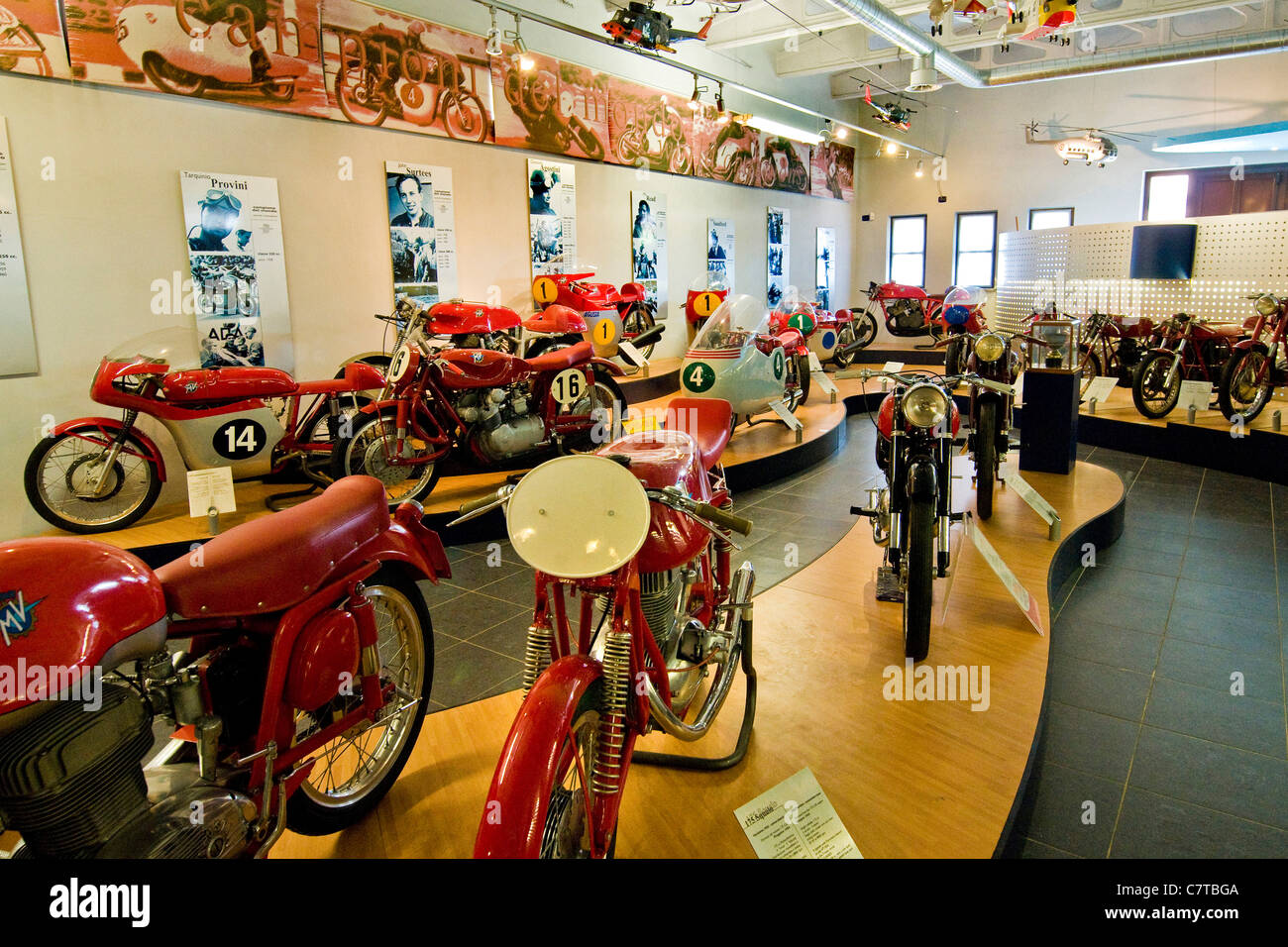 Vintage images of museums hi-res stock photography and images - Alamy