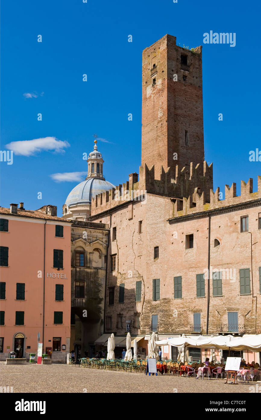 Italy, Lombardy, Mantua, Piazza Sordello Stock Photo - Alamy