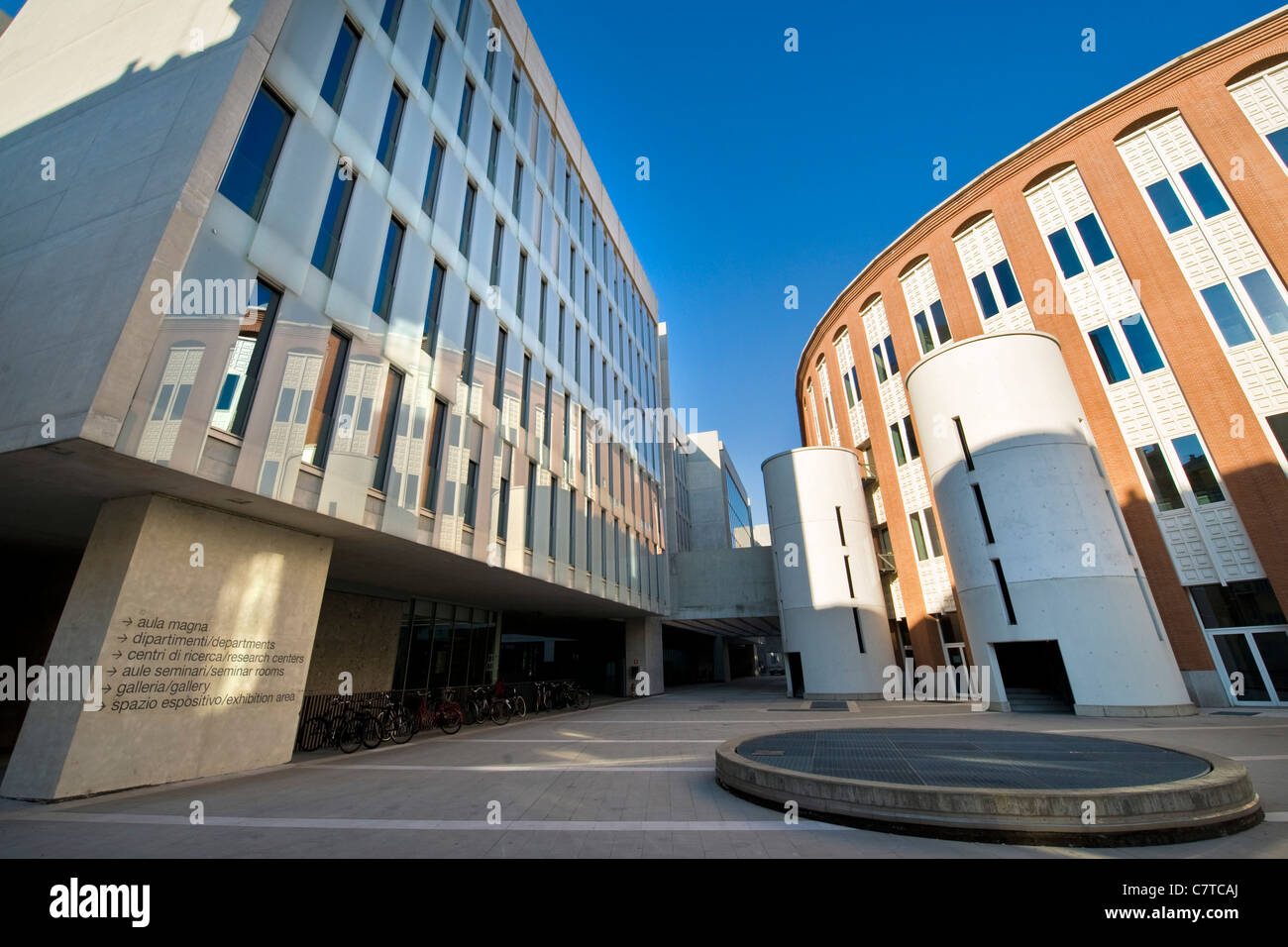 Bocconi university milan hi-res stock photography and images - Alamy