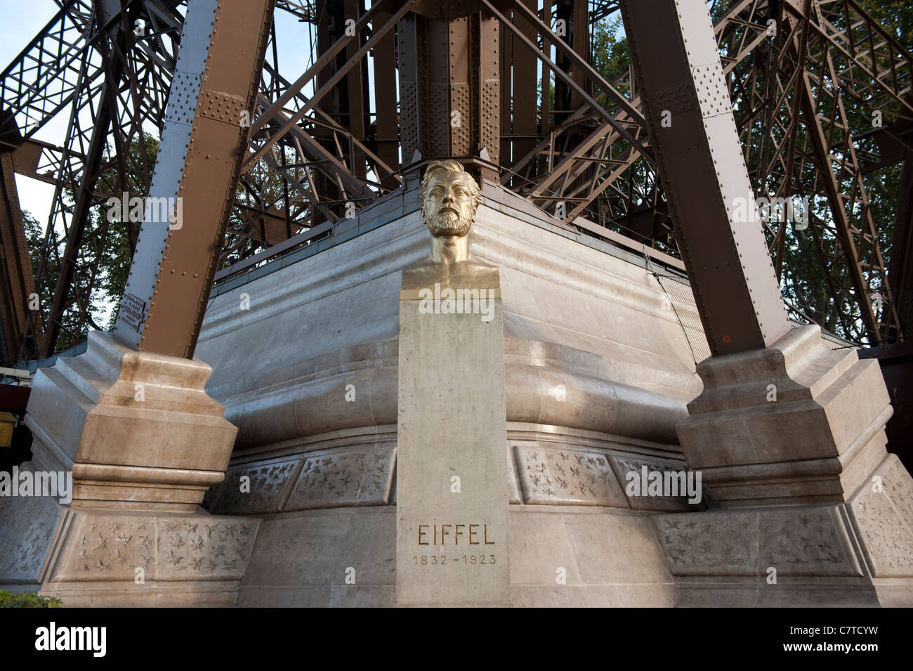 Eiffel tower engineer hi-res stock photography and images - Alamy