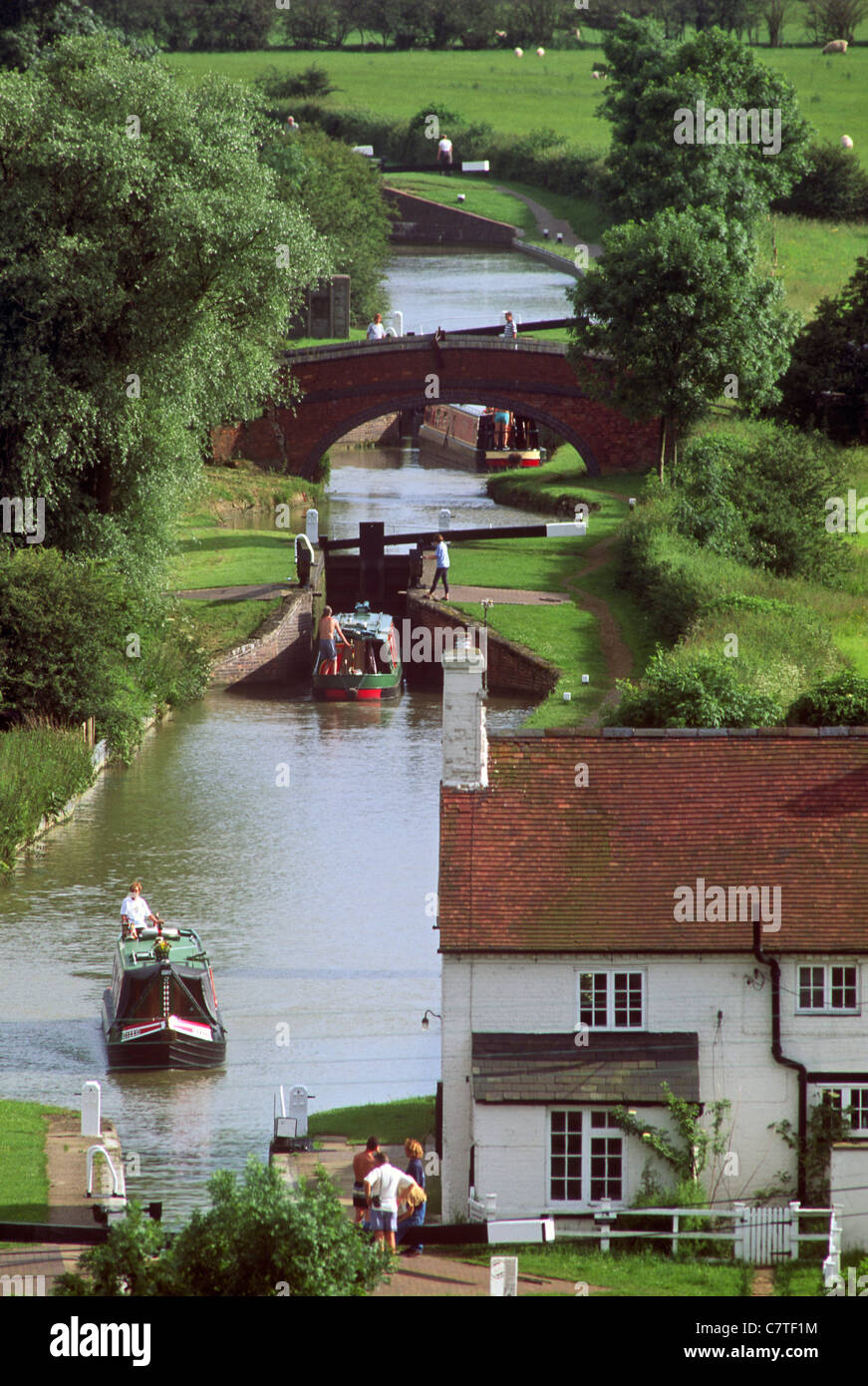 Napton Locks and the old lock-keeper's house on the Oxford Canal Stock ...