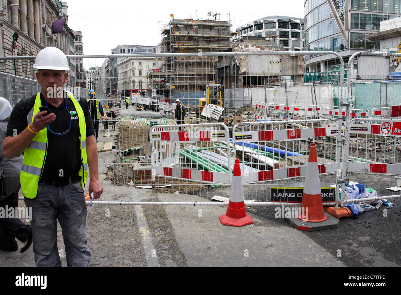 Crossrail Moorgate Station High Resolution Stock Photography and Images ...