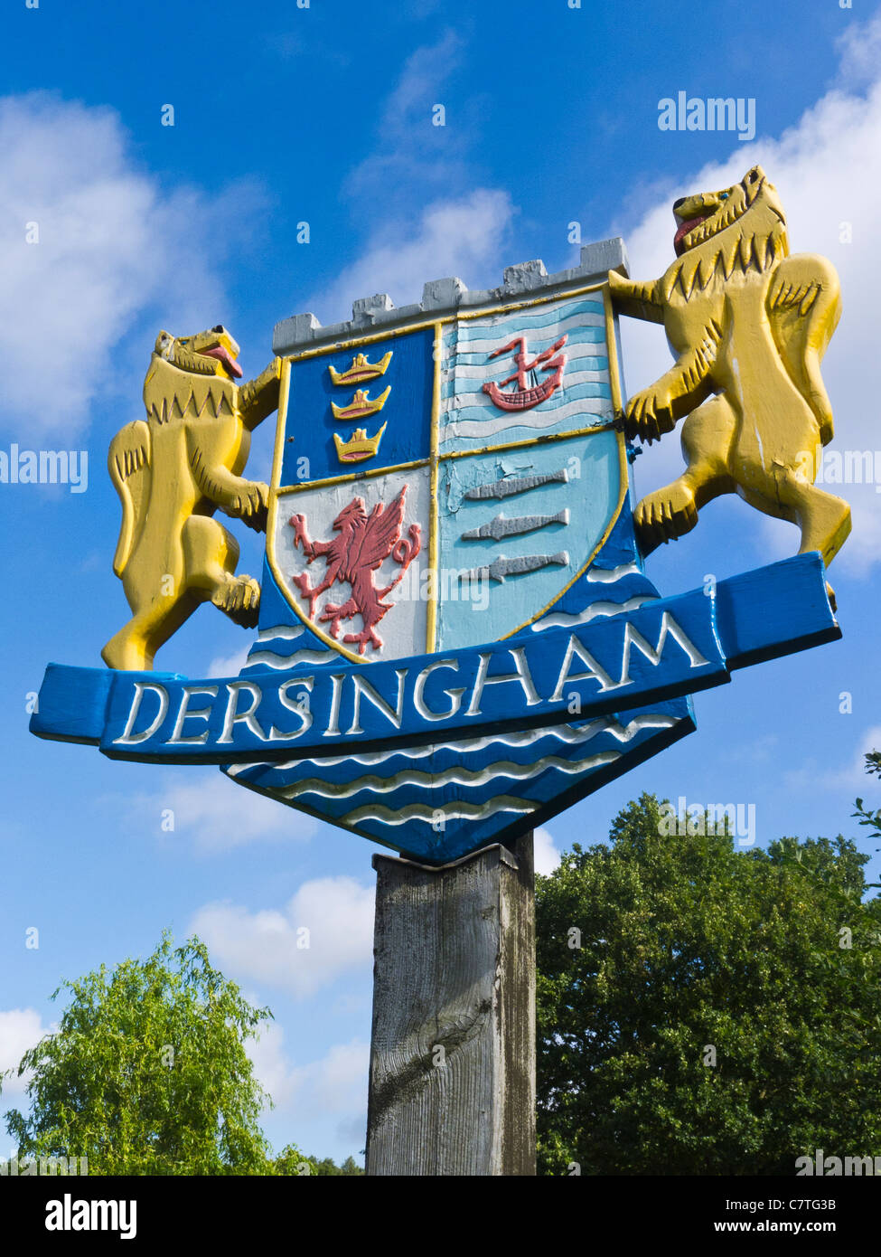 Village sign of dersingham hi-res stock photography and images - Alamy
