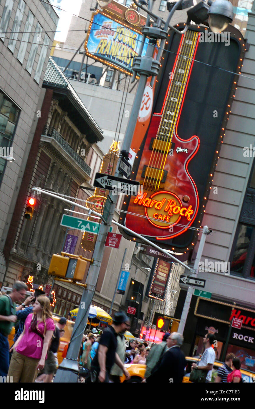 New york city ads billboard billboards advertising hi-res stock ...