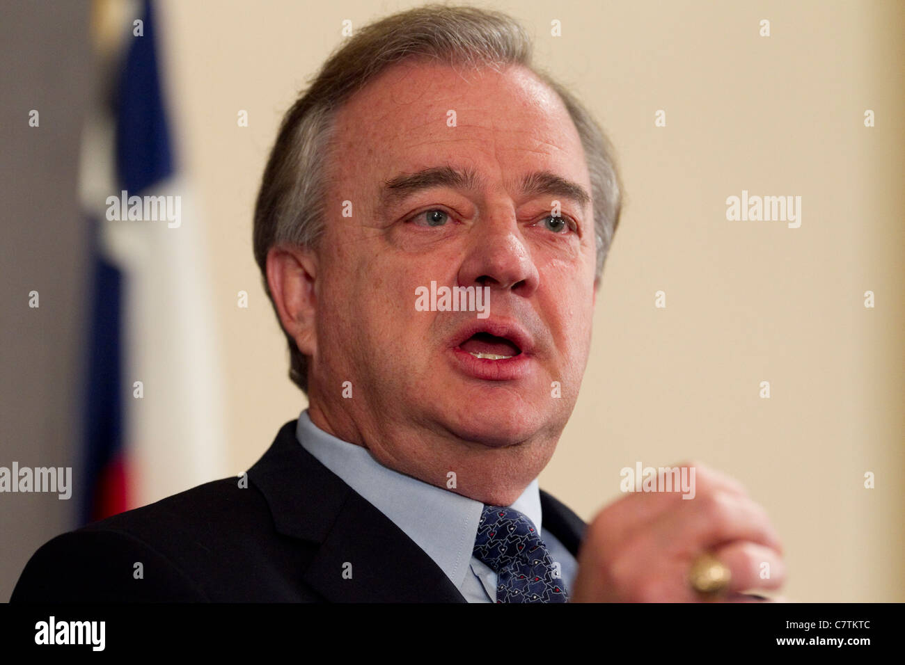Texas university chancellor john sharp hi-res stock photography and ...
