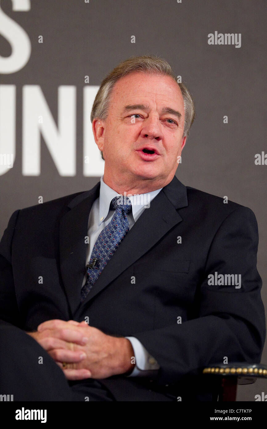 Texas A&M University Chancellor John Sharp speaks at a business ...