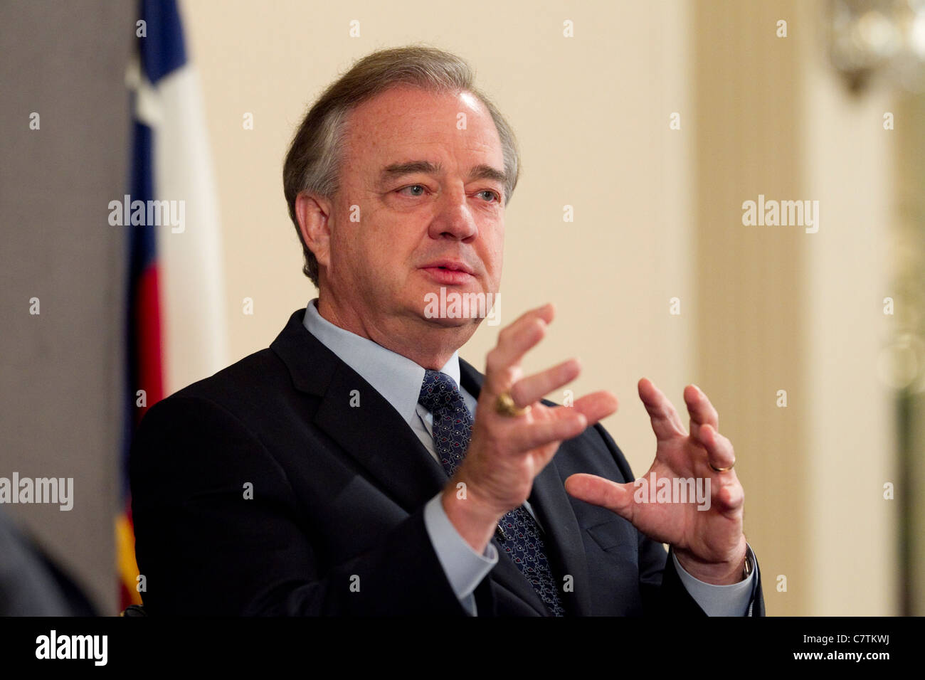 Texas university chancellor john sharp hi-res stock photography and ...