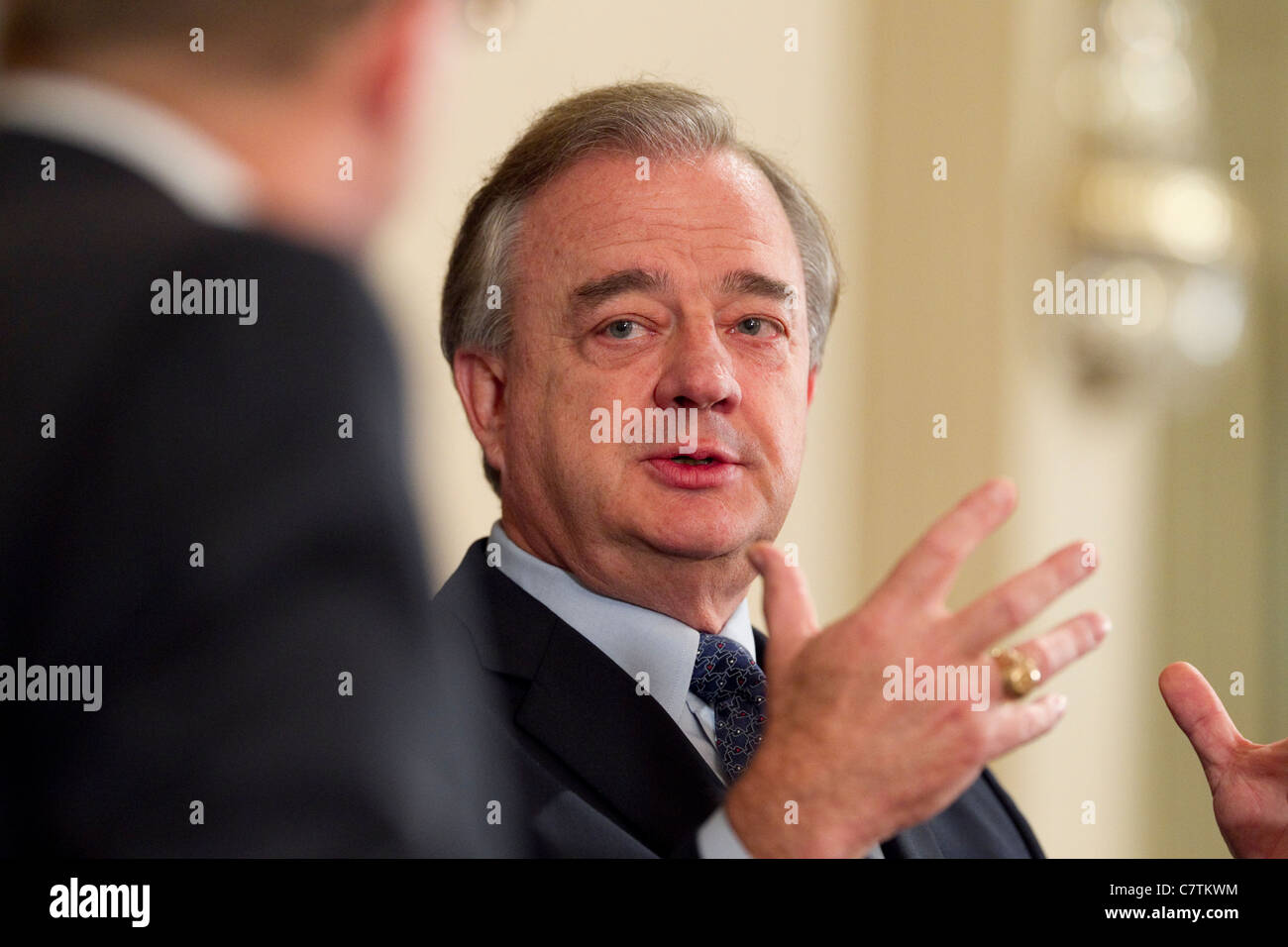 Texas university chancellor john sharp hi-res stock photography and ...