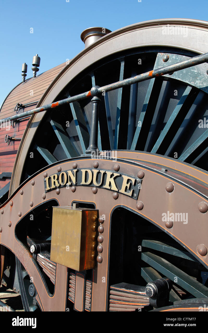 BROAD GUAGE REPLICA STEAM LOCOMOTIVE 'THE IRON DUKE' AT THE ...