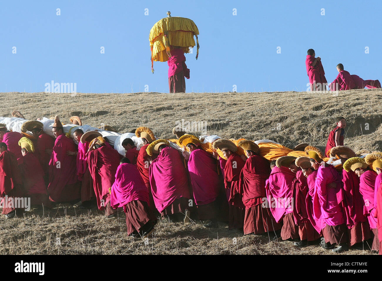 Outside the buddhist monastry hi-res stock photography and images - Alamy