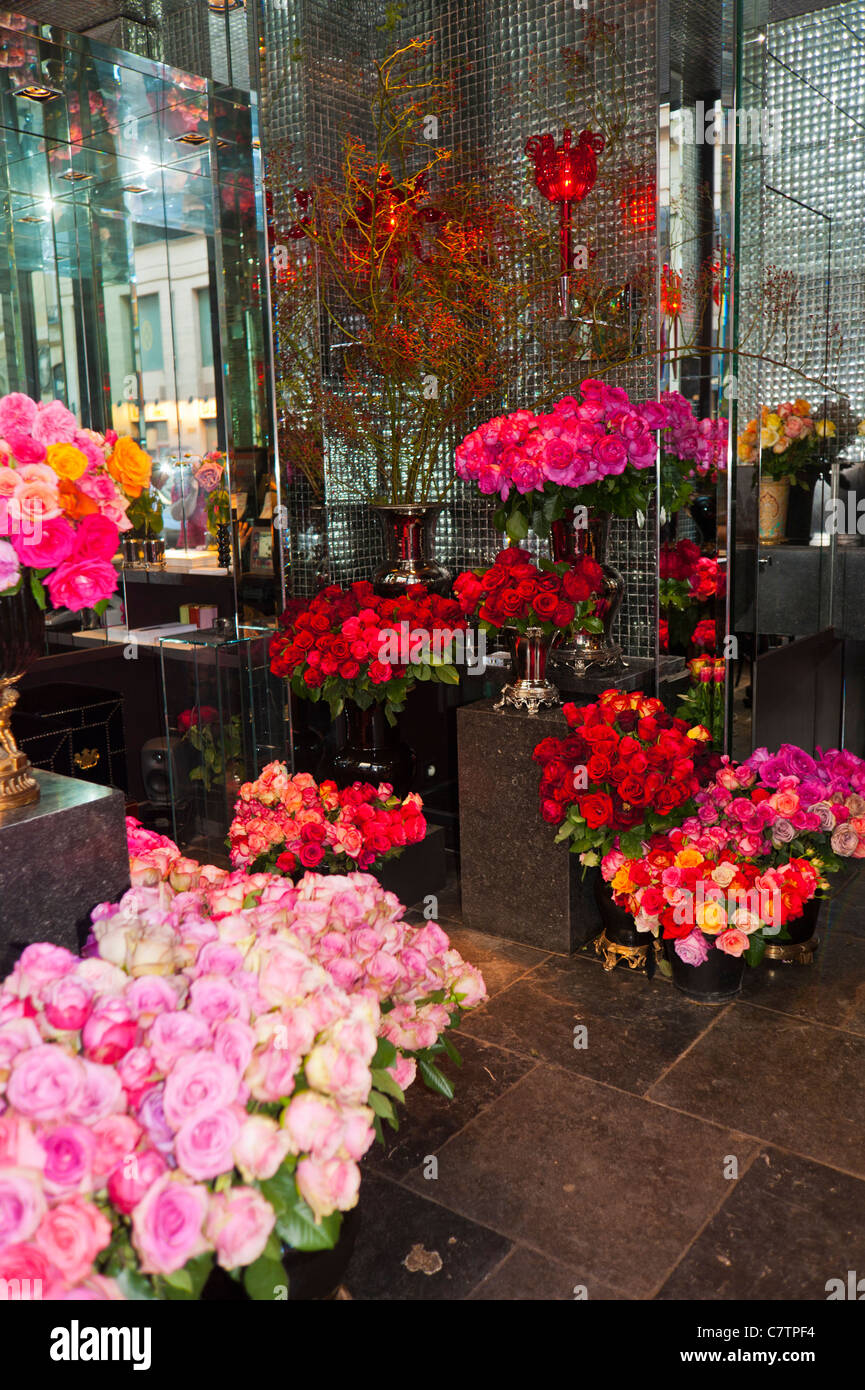 Luxury flower shop hi-res stock photography and images - Alamy