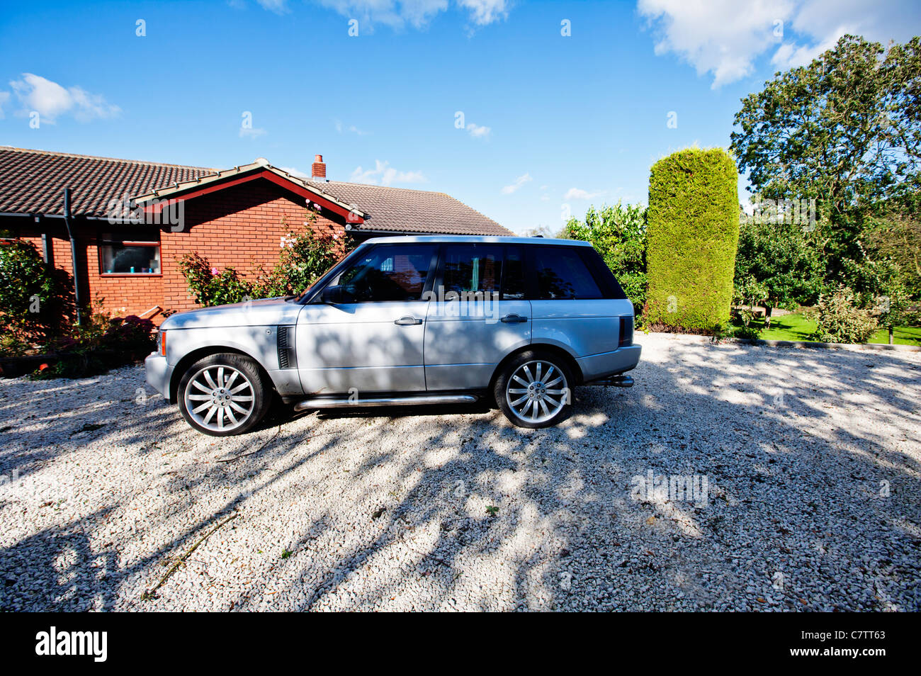 Red brick bungalow hi-res stock photography and images - Alamy