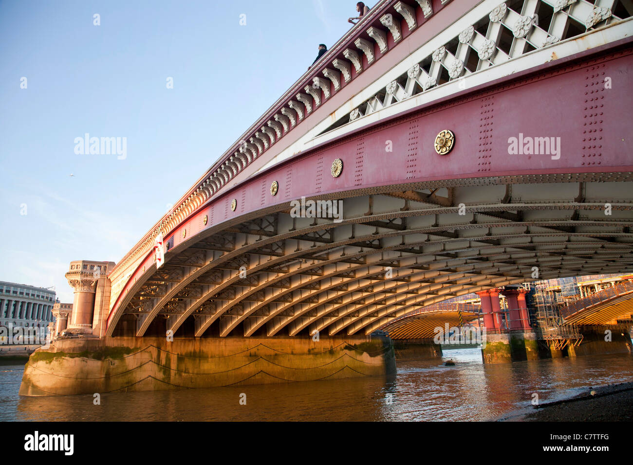 Blackfriars bridge London. Crossing the river Thames Stock Photo - Alamy