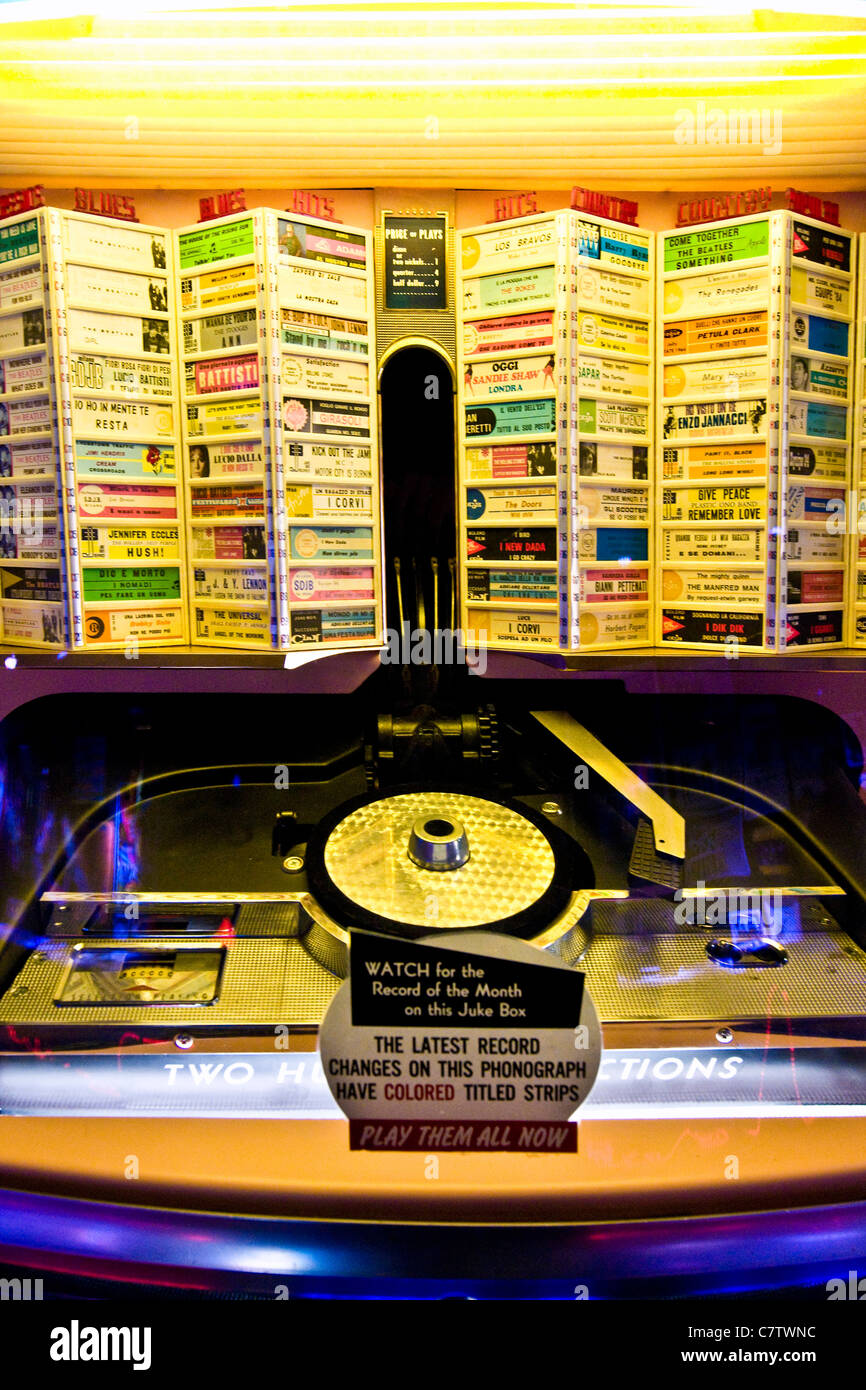 Vintage juke box hi-res stock photography and images - Alamy