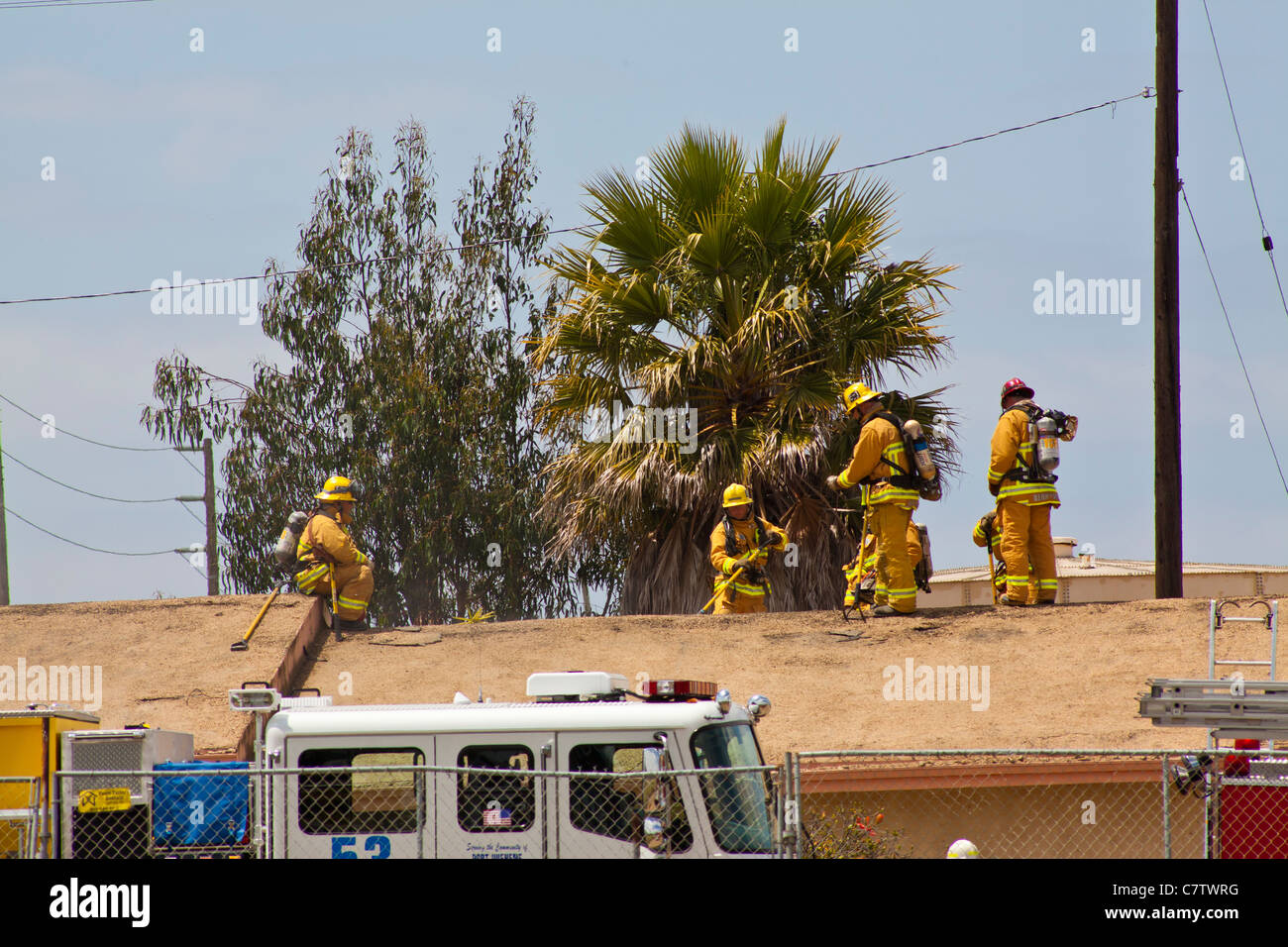 Sky lift fire truck hi-res stock photography and images - Alamy