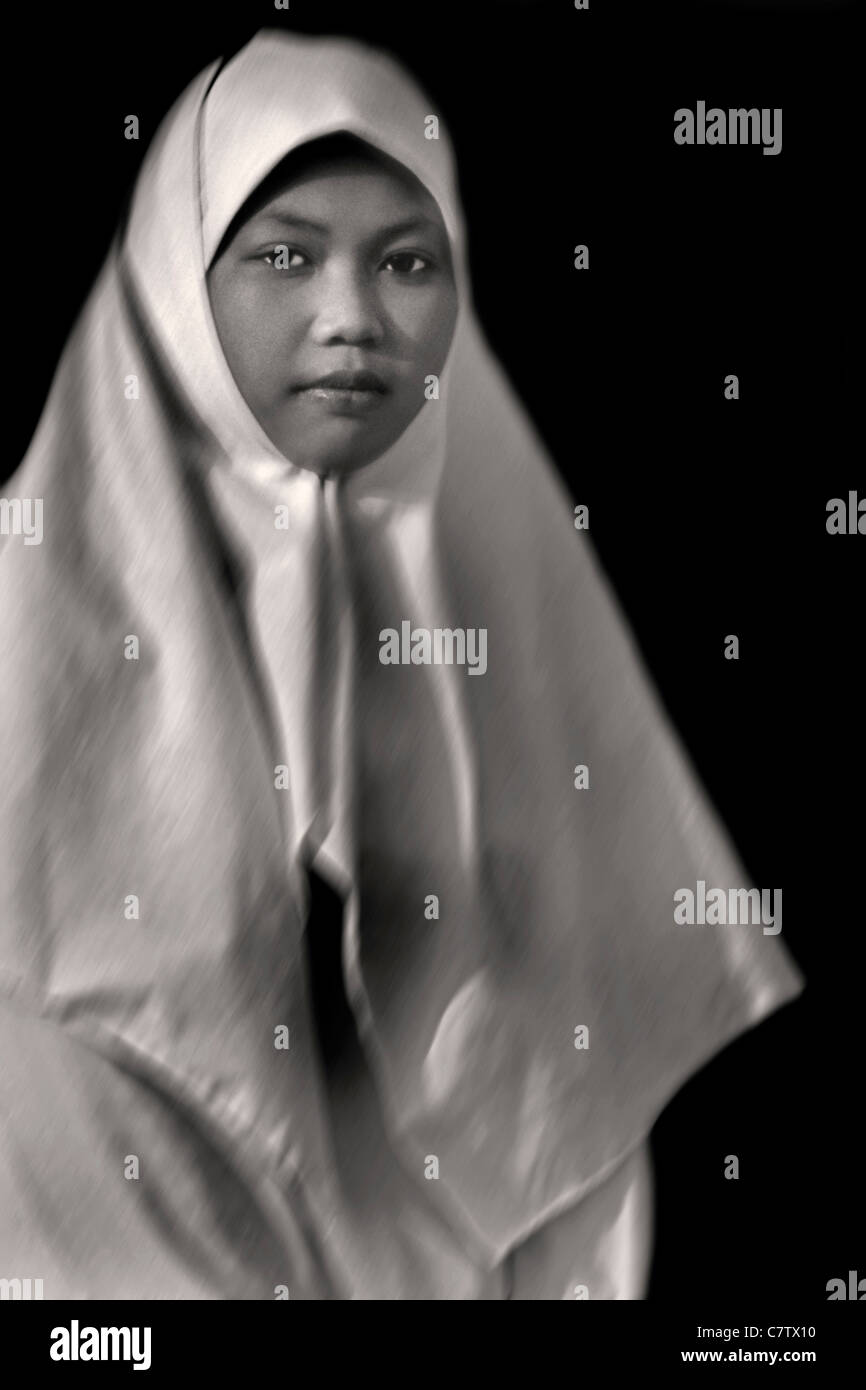 Java womans portrait hi-res stock photography and images - Alamy