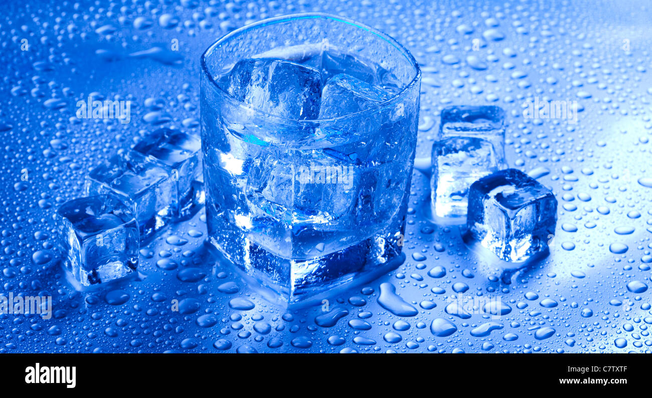 Clear cold water flash hi-res stock photography and images - Alamy