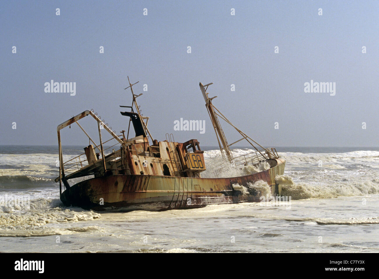 Wrecking of ships hi-res stock photography and images - Alamy