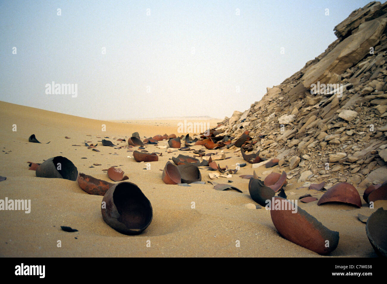 Africa, Egypt, Sahara desert, garbage Stock Photo - Alamy