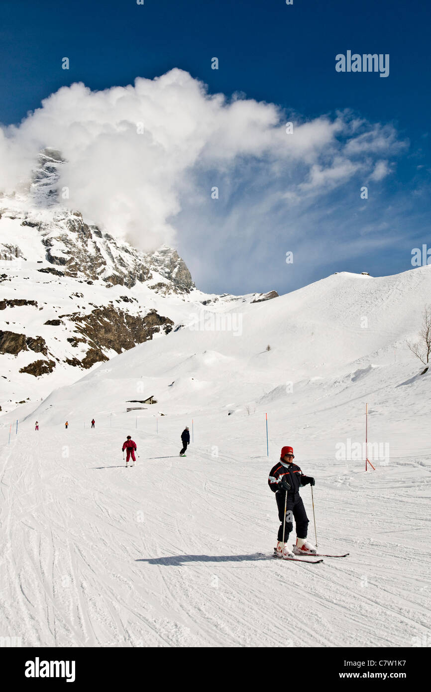 Valley slope hi-res stock photography and images - Alamy