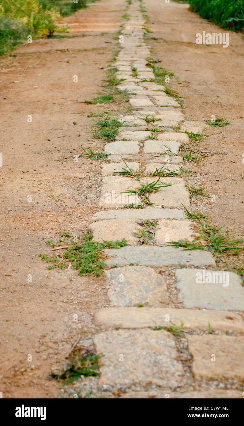 Stone path walkway hi-res stock photography and images - Alamy