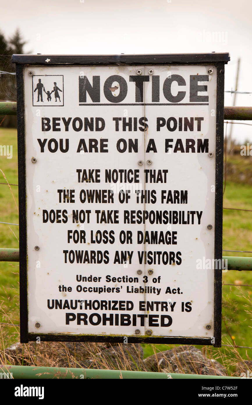 No entry beyond this point sign hi-res stock photography and images - Alamy