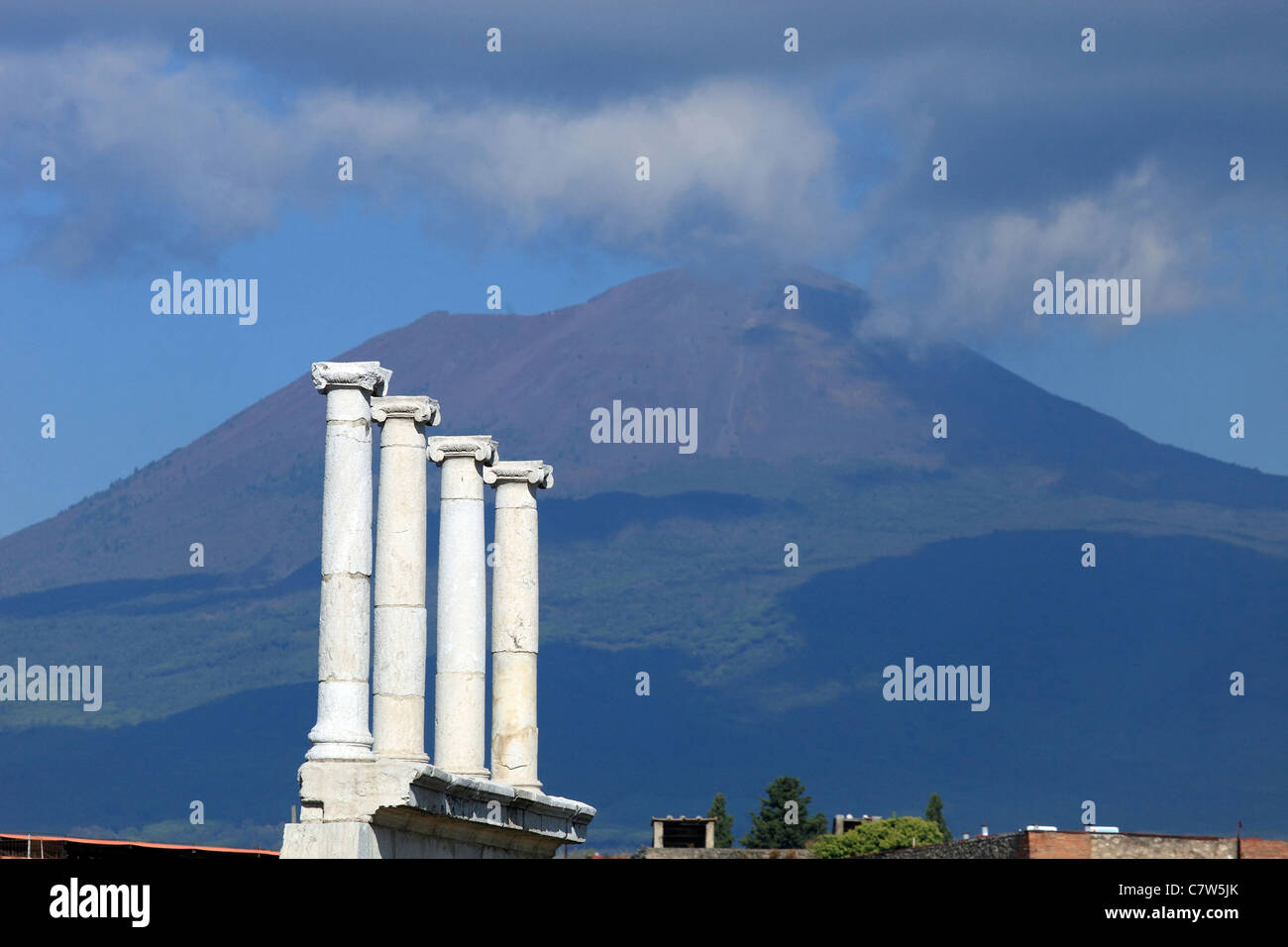Pompeii ruins vesuvius art hi-res stock photography and images - Alamy
