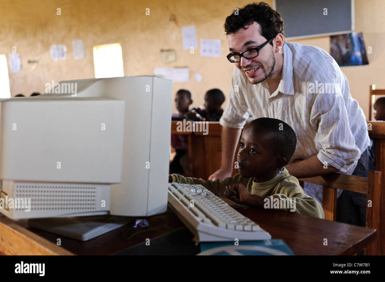 Children Africa Computer Class High Resolution Stock Photography and ...